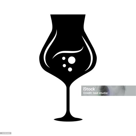 디저트 와인 문일 표시 마데이라 와인 잔입니다 거품이있는 알코올 음료 파티 칵테일 달콤한 식전주 음료 실루엣 기호입니다 음수 공간입니다 벡터 절연 그림 개념에 대한 스톡
