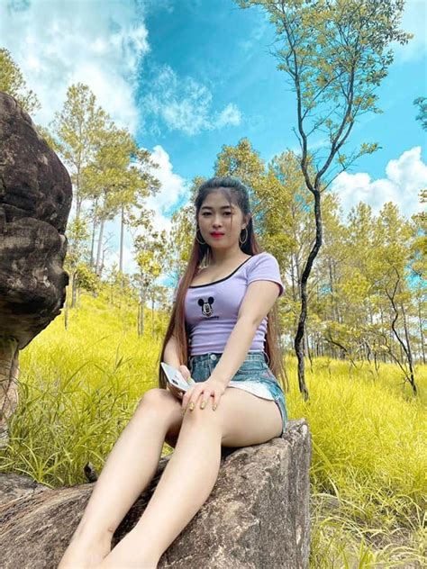 ក្រុមស្រីស្អាត ខេត្តកំពង់ធំ៚