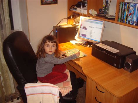 Ганя за комп'ютером | Ладимир Бондар | Flickr