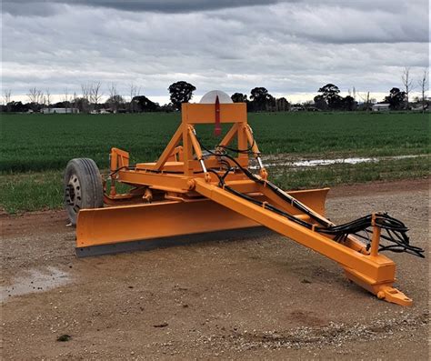 12 Tow Behind Road Grader Machinery And Equipment