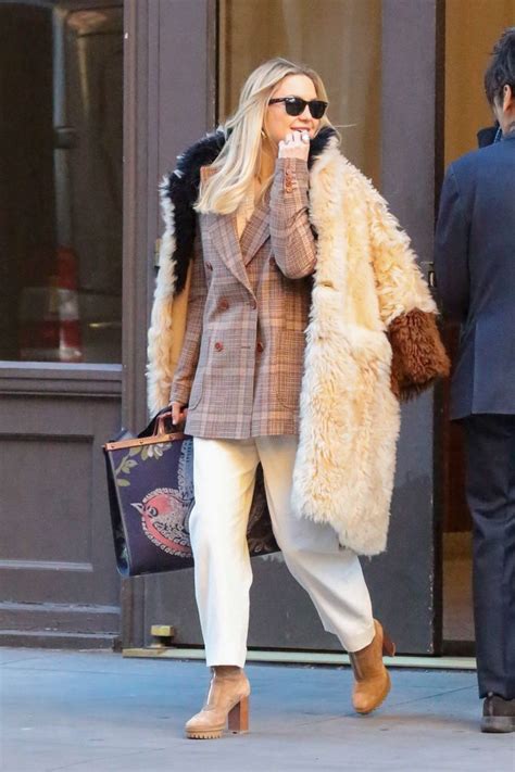 Kate Hudson Is So Chic In Killer Boots And Incredible S Coat Hello