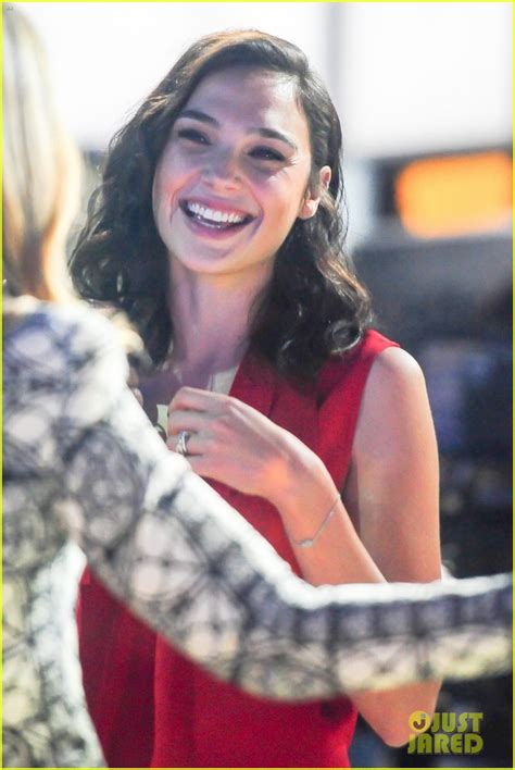 Gal Gadot Responds To Rumors Shed Leave Wonder Woman If Brett Ratner