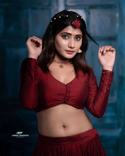 Vasanthi Krishnan Spicy Navel Exposed In Blouse And Skirt