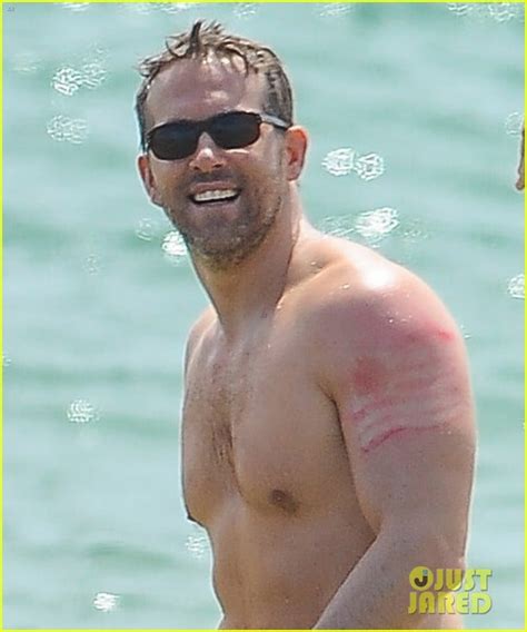 Ryan Reynolds Shows Off Leg Tattoos While Shirtless Photos Photo 3698926 Bikini Blake