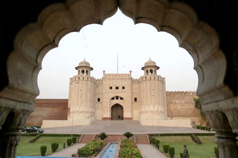 Lahore Fort Shahi Qila Facts And Architectural Marvels