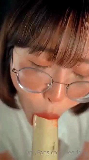 Watch น้องกวางยาว สาวแว่น ดูดกล้วย เสียวฆวยแข็ง Sex Toys Banana Fun