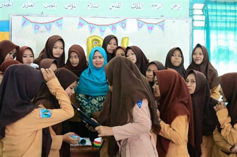 Ceritaku Di Media Guru Bagian