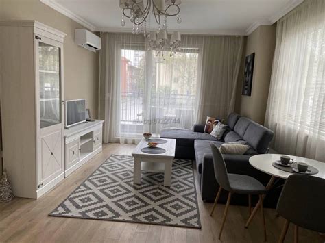 Пловдив Двустаен под наем Център Двустаен апартамент под наем 70 кв м Обзаведен Непоследен