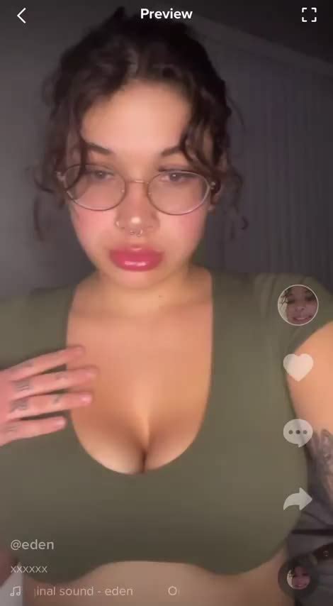 Would U Rather Fuck My Face Or My Tits 🥰 Scrolller