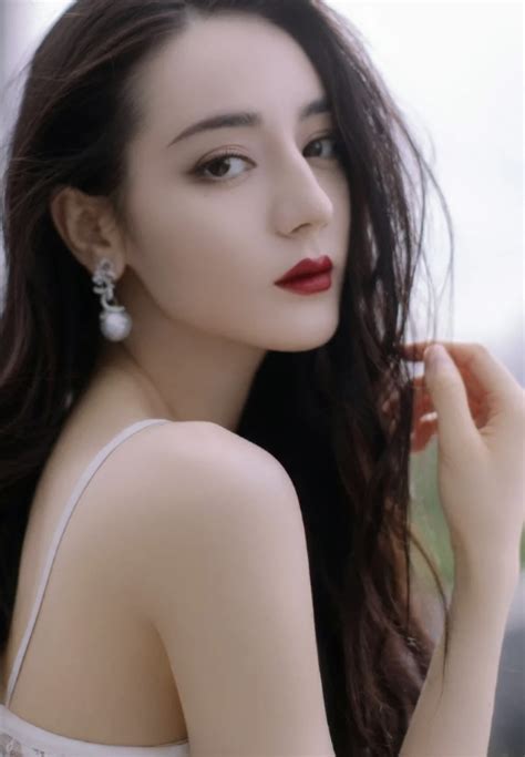 陈玥玥（有关必回） On Twitter 如果迪丽热巴可以当你一天的女朋友，你会带她干嘛？ 1ux1xrt1t3 Twitter