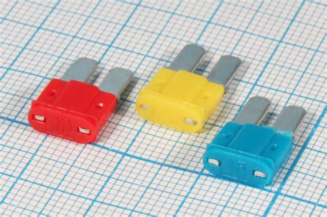Предохранители автомобильные / пред а/м micro-2\20А\32В\\пл\2T\\желтый ...