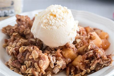 Crock Pot Apple Crisp Bunnys Warm Oven