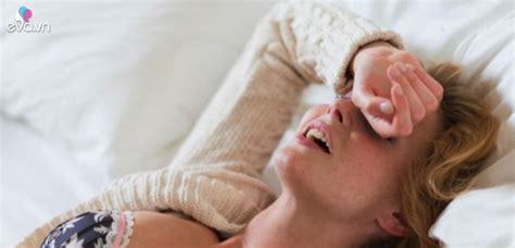 Ph N V Nam Gi I N N T Y U M Y L N M T Tu N T N Su T C A Nam Gi I Khi N C Nh M Y R U C Ng