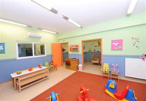 ΠΑΙΔΙΚΟΣ ΣΤΑΘΜΟΣ ΝΗΠΙΑΓΩΓΕΙΟ ΕΛΛΗΝΙΚΟ ΚΟΥΚΛΟΣΠΙΤΟ ΜΕΤΑΒΡΕΦΙΚΟ