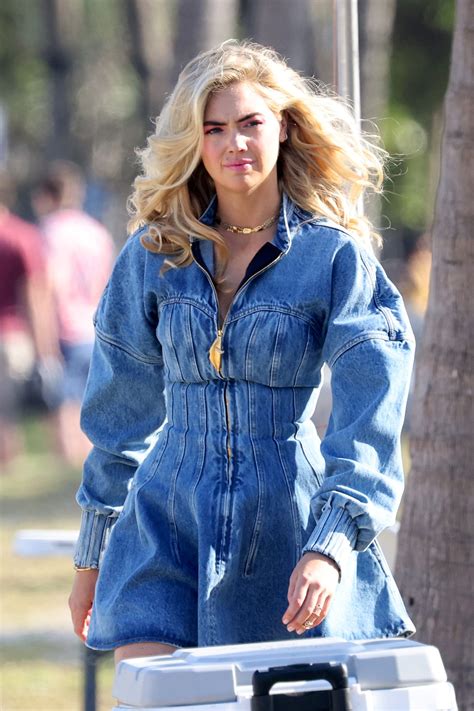 Candice Swanepoel Kate Upton Miami Glamour Sexy Hot Celebs Home