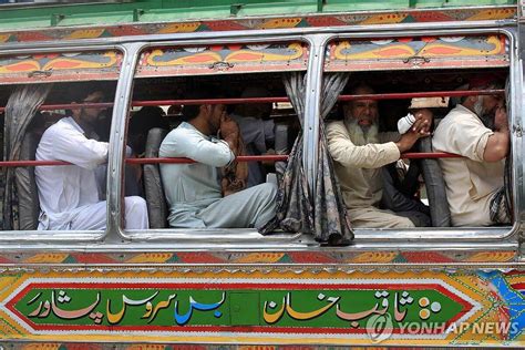 تصاویر تکان‌دهنده از روز جهانی جمعیت اطلاعات آنلاین