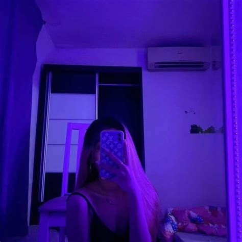 駱紫薇 Ziwei 00 • Threads Say More
