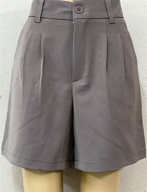 กางเกงขาสั้นซิปหน้าใส่ง่ายใส่สบายมีไซส์ให้เลือกตั้งเเต่ M L Xl เเละ Xxl Th