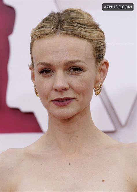 Carey Mulligan Sexy Shines In A Golden Dress At The Rd Academy Awards In LA AZNude
