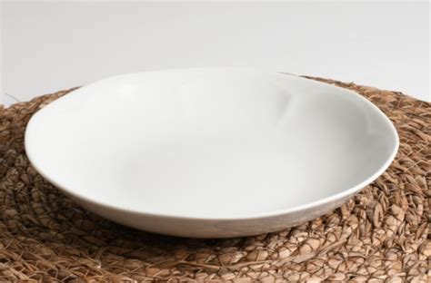 PLATO HONDO 21 CM RELIEVE PORCELANA BLANCA