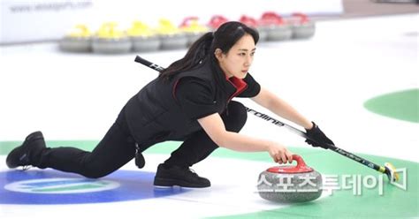 St포토 이가희 신중에 신중을 더해