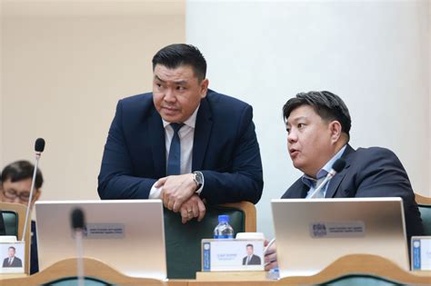 У Баатар “Трамвай” төслийн шугамыг Зунжин Сүхбаатарын талбай Буянт