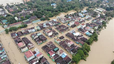 Khit Thit Media ပဲခူးမြို့နယ်တွင် ရေကြီးမှု ကူညီ