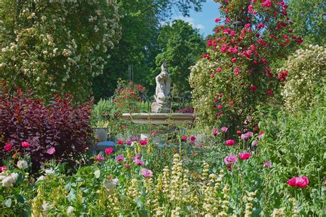 Hyde Park Rose Garden And Monument London Ii Ian Bruce Flickr