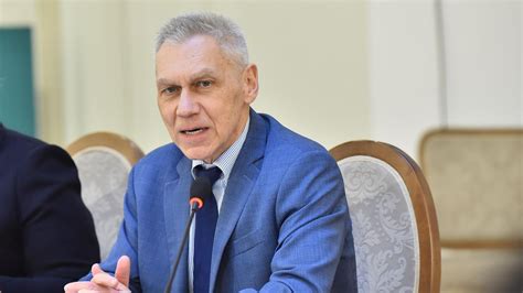 Bocan Harčenko Uručio Počasnu Značku Savetniku Predsednika Srbije