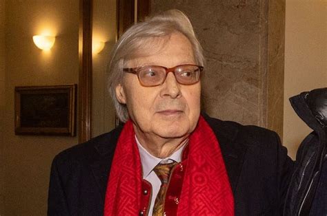 Vittorio Sgarbi Racconta La Malattia Faccio Fatica In Tutto Ora