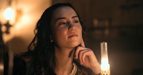 Who Does Alina End Up With In Shadow And Bone