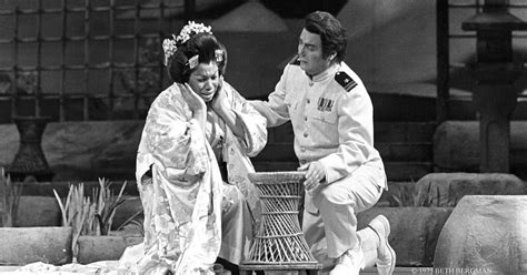 The Opera Lenz Stuart Burrows Rip