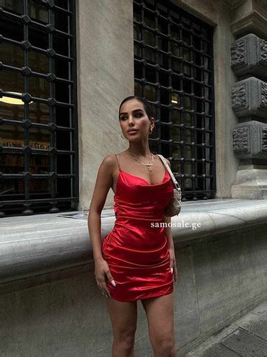 კლასიკური კაბა წითელი Samosale