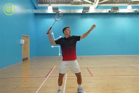 How To Do A Forehand Clear In Badminton Step By Step Tutorial With Pictures Badminton Insight