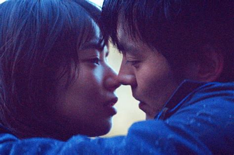 『恋する寄生虫』本編映像公開 林遣都と小松菜奈のデートシーン ムビコレ 映画・エンタメ情報サイト