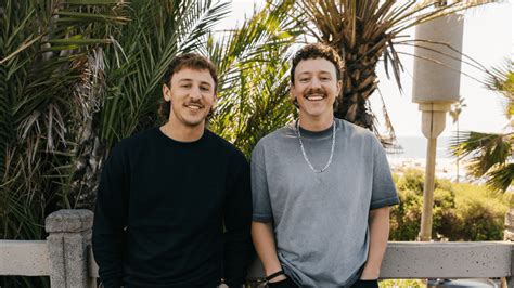 Pointer Brothers Sign With Uta