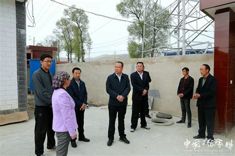 张家川县长马筱宁调研督查易地扶贫搬迁工作图 天水在线