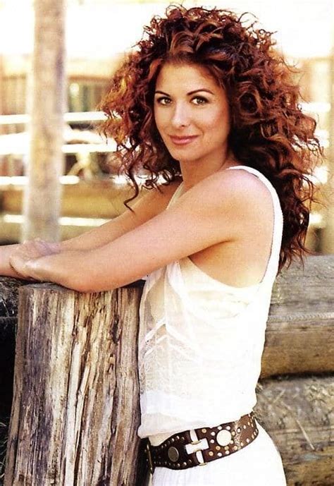 Heres Proof That Debra Messing Was The Most Underrated 90s Style Icon