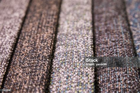 섬유 질감의 직물 가구 장식 라인의 샘플의 집합입니다 여러 가지 빛깔의 줄무늬 장식 고급 스러운 인테리어 스타일을 위한 모드와 톤 추상적인 배경 0명에 대한 스톡 사진 및