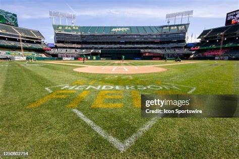 Rickey Henderson Field Photos And Premium High Res Pictures Getty Images