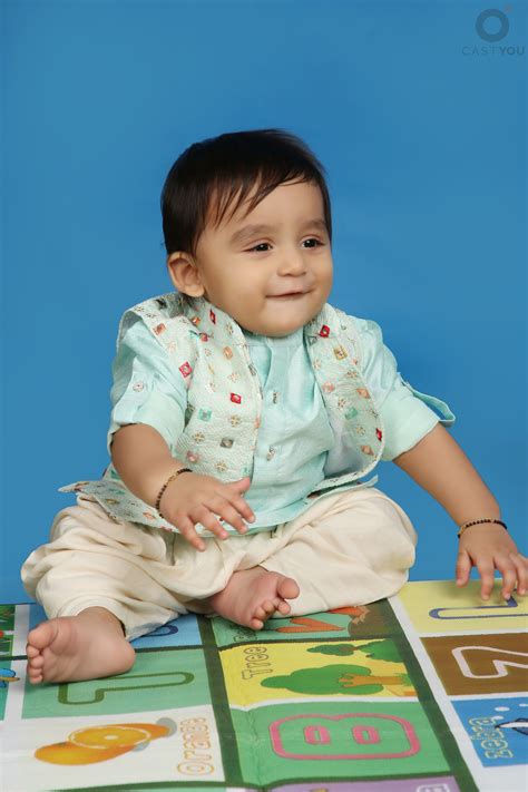 aagam jain castyou