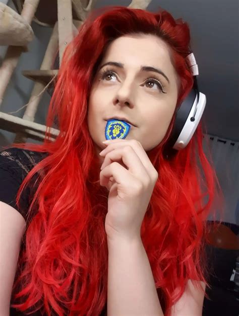 Anniefuchsia Scrolller