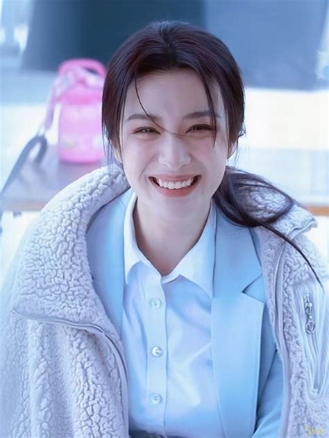 Pin By Vaaty23 On Wang Chu Ran หวังฉู่หรัน 王楚然 Korean Actresses