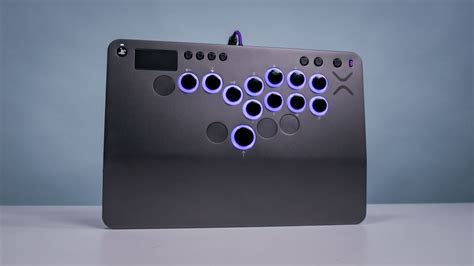 I Tried A Leverless Controller For The First Time — Its Both Weird And
