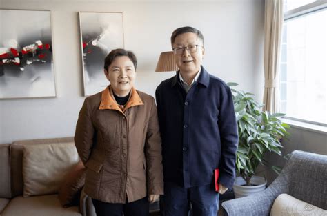 心系人才暖人心 以诚待才送服务——厅领导走访慰问联系服务专家工作发展贡献