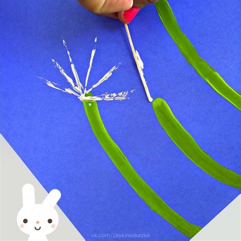 Одуванчики рисуем ватными палочками