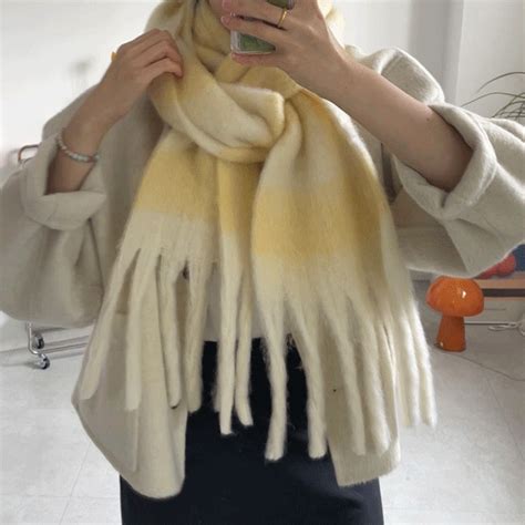 당일출고 스트라이프 울 머플러 수술 머플러 왕머플러 스트라이프 울혼방 울머플러 폭닥한 포근한 두꺼운 포인트아이템 방한템 겨울템 친구선물 따뜻한 부드러운 에이블리