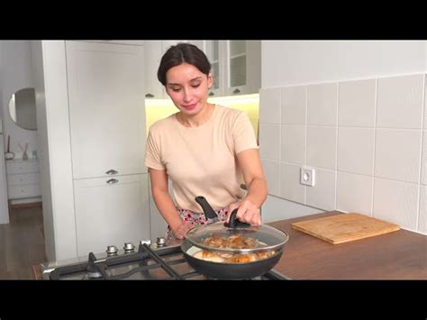 Курица в сливочном соусе на сковороде от Алина Фуди