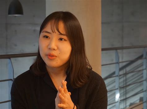 서울대학교 이슬반 학생회 이슬극장 김성민 편 봉사활동을 많이 하셨는데 봉사를 하면서 느낀 점은 어떤 게 있나요” 항상 느끼는 게 나는 좁은 시야에 갇혀서