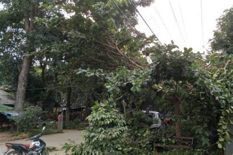 ကျောက်ဆည်မြို့နယ်တွင် လျှပ်စစ်ဓာတ်အားသုံးစွဲနေသည့် ပြည်သူများ လျှပ်စစ